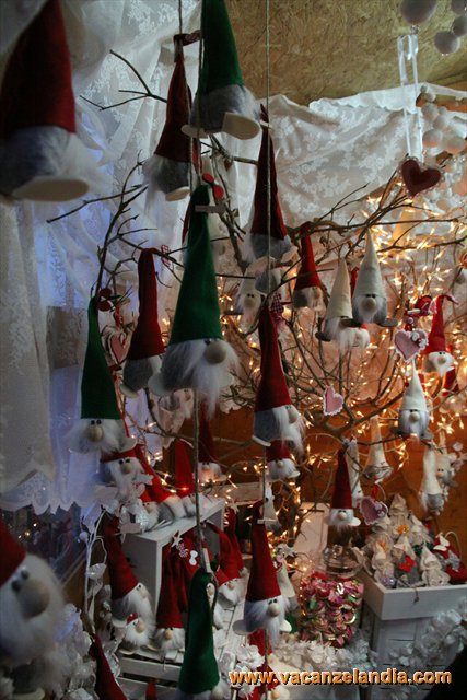 Vacanzelandia - Itinerari e Mete - Candele a Candelara in camper