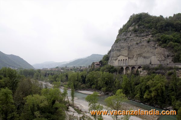Vacanzelandia - Itinerari e Mete: SASSO MARCONI - il confine bolognese ...