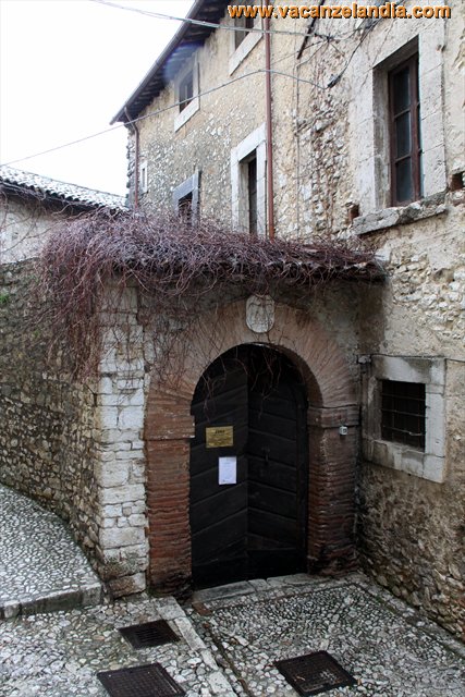 Vacanzelandia - Itinerari in camper: Lago di Piediluco - Cascata delle ...