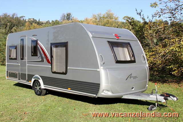 Vacanzelandia - BURSTNER AVERSO TOP 485 TS, test e prova caravan ...