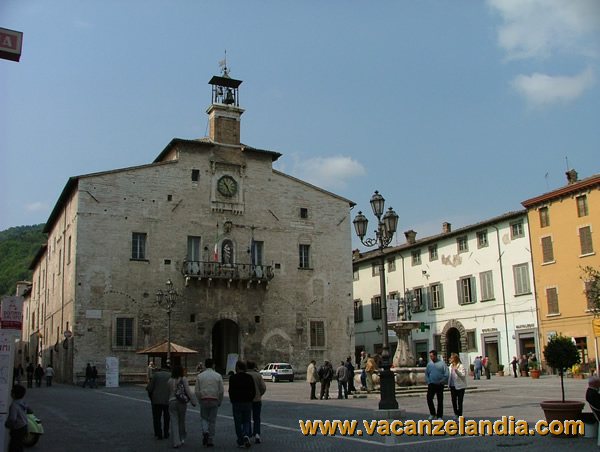 Vacanzelandia - Itinerari Diari di Viaggio Marche: Cagli